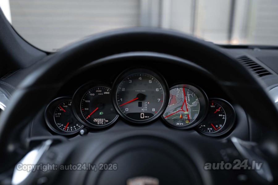 Melns Porsche Cayenne 2011 Tallina, ar dzinēja tilpumu 4.80 L un nobraukumu 266 tūkst. km par 12490 €, foto 22 vietnē AUTOMOTO.COM.LV
