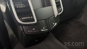 Black Porsche Cayenne 2011 in Liepaja, with an engine capacity of 3.00 L and mileage of 268 thousand km for 17500 €, photo 24 on AUTOMOTO.COM.LV
