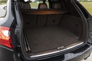 Black Porsche Cayenne 2011 in Ogre, with an engine capacity of 3.00 L and mileage of 365 thousand km for 14450 €, photo 16 on AUTOMOTO.COM.LV