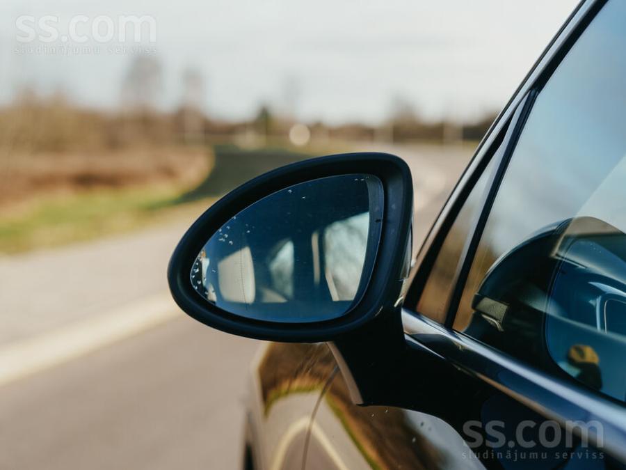 Black Porsche Cayenne 2011 in Riga, with an engine capacity of 3.00 L and mileage of 305 thousand km for 10950 €, photo 6 on AUTOMOTO.COM.LV