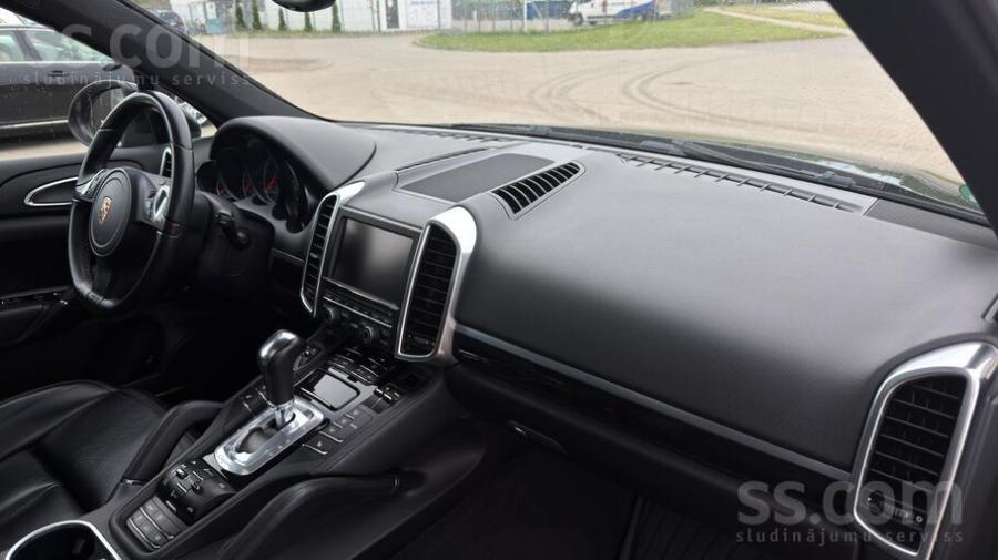 Черный Порше Каен 2011 в Лиепая, объемом двигателя 3.00 л и пробегом 198 тыс. км за 18500 €, фото 17 на AUTOMOTO.COM.LV