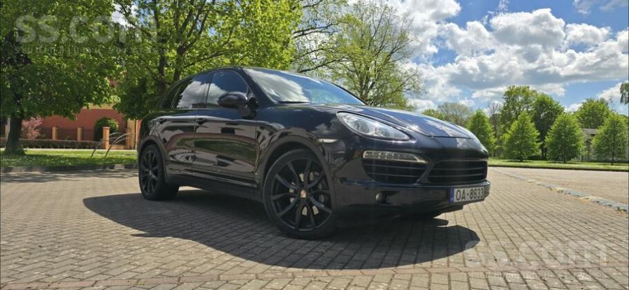 Melns Porsche Cayenne 2011 Dobele, ar dzinēja tilpumu 3.00 L un nobraukumu 306 tūkst. km par 12500 €, foto 1 vietnē AUTOMOTO.COM.LV