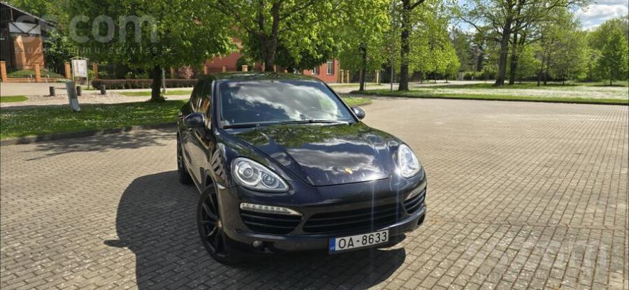 Melns Porsche Cayenne 2011 Dobele, ar dzinēja tilpumu 3.00 L un nobraukumu 306 tūkst. km par 12500 €, foto 3 vietnē AUTOMOTO.COM.LV