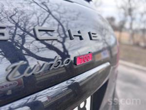 Black Porsche Cayenne 2011 in Riga, with an engine capacity of 4.80 L and mileage of 242 thousand km for 16500 €, photo 8 on AUTOMOTO.COM.LV