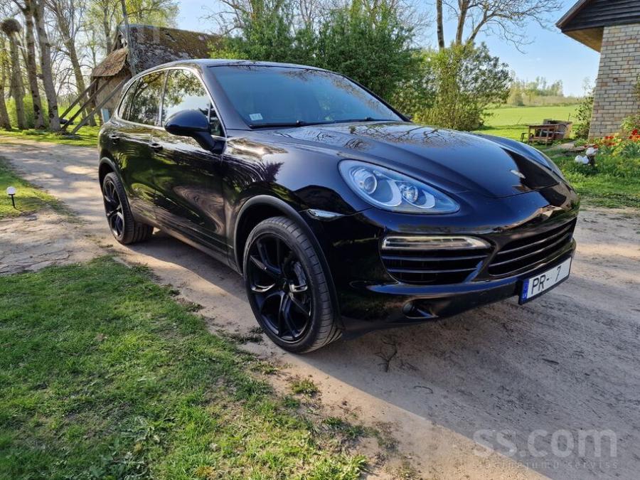 Melns Porsche Cayenne 2011 Rīga, ar dzinēja tilpumu 3.00 L un nobraukumu 301 tūkst. km par 17000 €, foto 9 vietnē AUTOMOTO.COM.LV