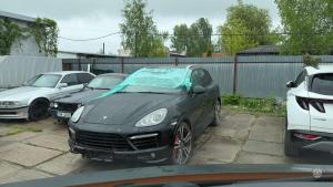 Black Porsche Cayenne 2011 in Riga, with an engine capacity of 4.81 L and mileage of 212 thousand km for 7500 €, photo 9 on AUTOMOTO.COM.LV