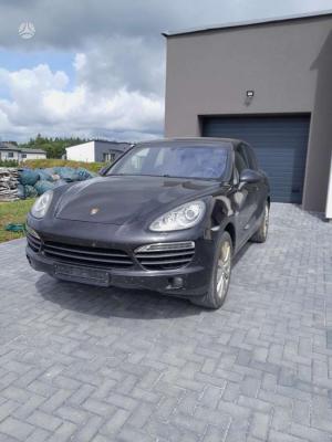 Melns Porsche Cayenne 2011 Viļņa, ar dzinēja tilpumu 3.00 L un nobraukumu 316 tūkst. km par 8500 €, foto  vietnē AUTOMOTO.COM.LV