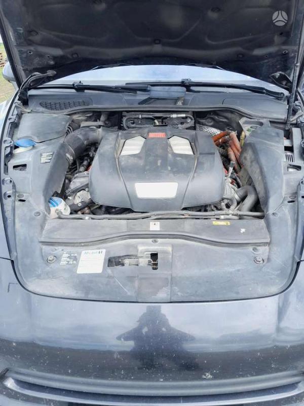 Black Porsche Cayenne 2011 in Vilnius, with an engine capacity of 3.00 L and mileage of 316 thousand km for 8500 €, photo 9 on AUTOMOTO.COM.LV