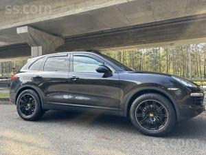 Melns Porsche Cayenne 2011 Rīga, ar dzinēja tilpumu 3.00 L un nobraukumu 347 tūkst. km par 14990 €, foto 9 vietnē AUTOMOTO.COM.LV