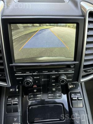 Melns Porsche Cayenne 2011 Rīga, ar dzinēja tilpumu 3.00 L un nobraukumu 347 tūkst. km par 14990 €, foto 32 vietnē AUTOMOTO.COM.LV