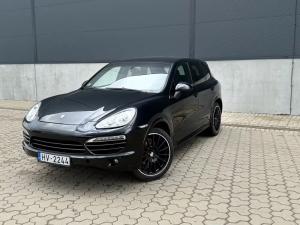Melns Porsche Cayenne 2011 Rīga, ar dzinēja tilpumu 3.00 L un nobraukumu 294 tūkst. km par 7000 €, foto  vietnē AUTOMOTO.COM.LV