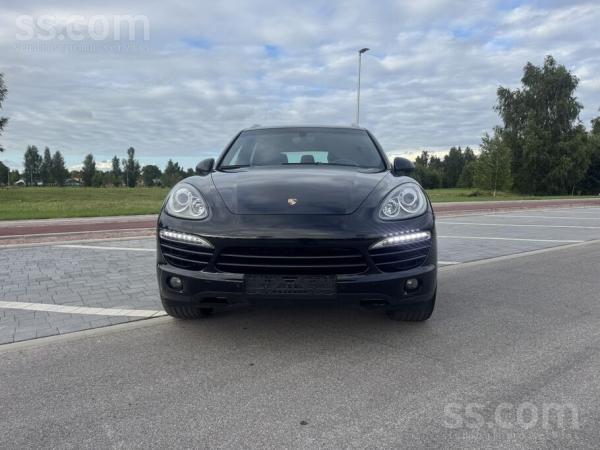 Melns Porsche Cayenne 2011 Jelgava, ar dzinēja tilpumu 3.00 L un nobraukumu 0 tūkst. km par 15490 €, foto 6 vietnē AUTOMOTO.COM.LV