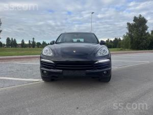 Черный Порше Каен 2011 в Елгава, объемом двигателя 3.00 л и пробегом 0 тыс. км за 15490 €, фото 7 на AUTOMOTO.COM.LV