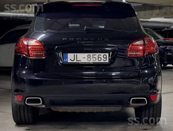 Melns Porsche Cayenne 2011 Rīga, ar dzinēja tilpumu 3.00 L un nobraukumu 310 tūkst. km par 14900 €, foto 5 vietnē AUTOMOTO.COM.LV