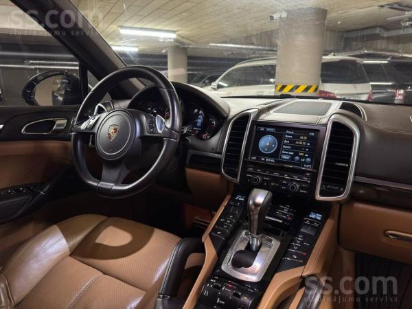 Черный Порше Каен 2011 в Рига, объемом двигателя 3.00 л и пробегом 310 тыс. км за 14900 €, фото 6 на AUTOMOTO.COM.LV