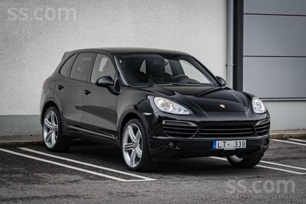 Melns Porsche Cayenne 2011 Rīga, ar dzinēja tilpumu 3.00 L un nobraukumu 255 tūkst. km par 15950 €, foto 3 vietnē AUTOMOTO.COM.LV