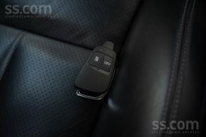Black Porsche Cayenne 2011 in Riga, with an engine capacity of 3.00 L and mileage of 295 thousand km for 16990 €, photo 24 on AUTOMOTO.COM.LV