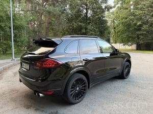 Black Porsche Cayenne 2011 in Riga, with an engine capacity of 3.00 L and mileage of 280 thousand km for 25500 €, photo 6 on AUTOMOTO.COM.LV