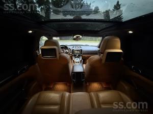 Black Porsche Cayenne 2011 in Riga, with an engine capacity of 3.00 L and mileage of 280 thousand km for 25500 €, photo 9 on AUTOMOTO.COM.LV
