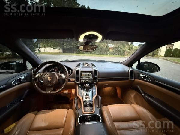 Порше Каен 2011 в Рига на AUTOMOTO.COM.LV Черный Порше Каен 2011 в Рига, объемом двигателя 3.00 л и пробегом 280 тыс. км за 25500 €, фото 8 на AUTOMOTO.COM.LV