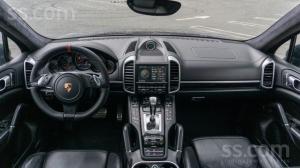 Black Porsche Cayenne 2011 in Riga, with an engine capacity of 4.80 L and mileage of 248 thousand km for 17990 €, photo 24 on AUTOMOTO.COM.LV