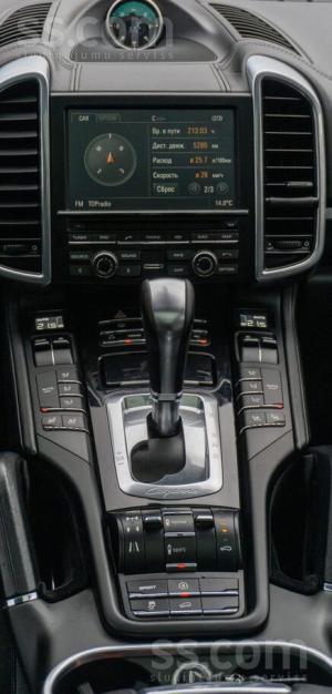 Black Porsche Cayenne 2011 in Riga, with an engine capacity of 4.80 L and mileage of 248 thousand km for 17990 €, photo 27 on AUTOMOTO.COM.LV