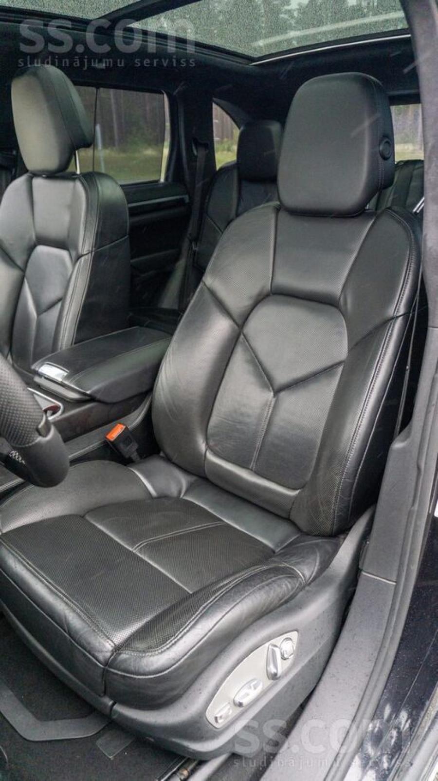 Black Porsche Cayenne 2011 in Riga, with an engine capacity of 4.80 L and mileage of 248 thousand km for 17990 €, photo 49 on AUTOMOTO.COM.LV
