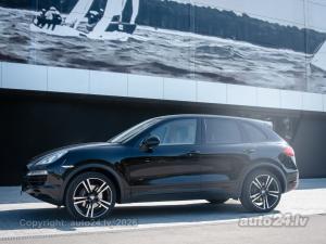Melns Porsche Cayenne 2011 Tallina, ar dzinēja tilpumu 3.00 L un nobraukumu 266 tūkst. km par 17474 €, foto 3 vietnē AUTOMOTO.COM.LV