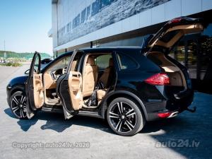 Melns Porsche Cayenne 2011 Tallina, ar dzinēja tilpumu 3.00 L un nobraukumu 266 tūkst. km par 17474 €, foto 5 vietnē AUTOMOTO.COM.LV