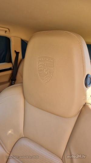 Melns Porsche Cayenne 2011 Tallina, ar dzinēja tilpumu 3.00 L un nobraukumu 266 tūkst. km par 17474 €, foto 6 vietnē AUTOMOTO.COM.LV