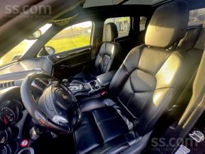 Melns Porsche Cayenne 2012 Rīga, ar dzinēja tilpumu 3.00 L un nobraukumu 138 tūkst. km par 21500 €, foto 8 vietnē AUTOMOTO.COM.LV