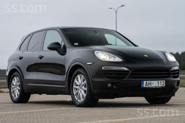 Melns Porsche Cayenne 2012 Rīga, ar dzinēja tilpumu 3.00 L un nobraukumu 231 tūkst. km par 16650 €, foto 1 vietnē AUTOMOTO.COM.LV