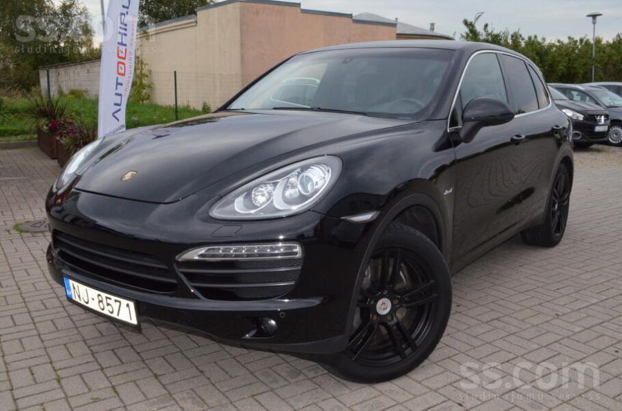 Melns Porsche Cayenne 2012 Ventspils, ar dzinēja tilpumu 3.00 L un nobraukumu 283 tūkst. km par 15000 €, foto 3 vietnē AUTOMOTO.COM.LV