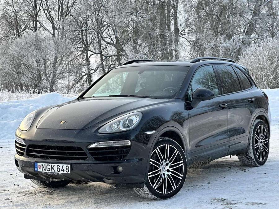 Melns Porsche Cayenne 2012 Viļņa, ar dzinēja tilpumu 2.97 L un nobraukumu 220 tūkst. km par 16700 €, foto 2 vietnē AUTOMOTO.COM.LV