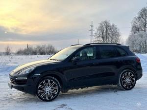 Melns Porsche Cayenne 2012 Viļņa, ar dzinēja tilpumu 2.97 L un nobraukumu 220 tūkst. km par 16700 €, foto 11 vietnē AUTOMOTO.COM.LV