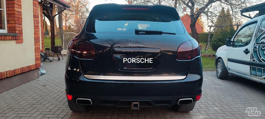Black Porsche Cayenne 2012 in Klaipeda, with an engine capacity of 3.60 L and mileage of 190 thousand km for 11500 €, photo 1 on AUTOMOTO.COM.LV