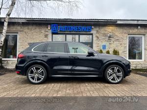Black Porsche Cayenne 2012 in Tallinn, with an engine capacity of 3.60 L and mileage of 162 thousand km for 17990 €, photo 16 on AUTOMOTO.COM.LV