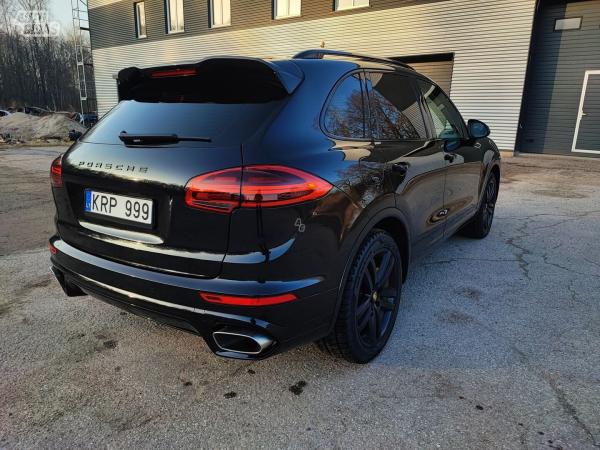 Melns Porsche Cayenne 2012 Klaipėda, ar dzinēja tilpumu 3.00 L un nobraukumu 294 tūkst. km par 14500 €, foto 1 vietnē AUTOMOTO.COM.LV