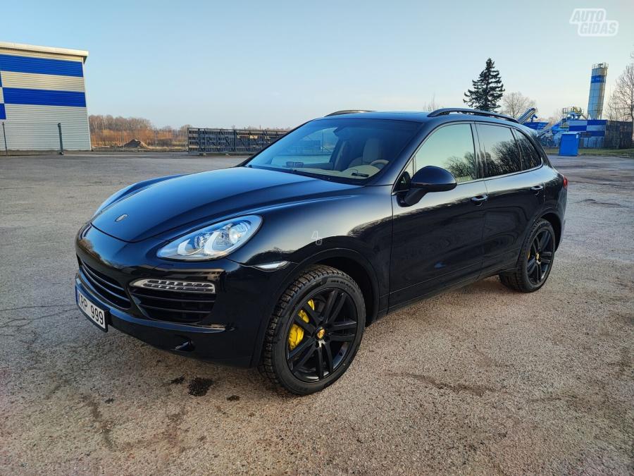 Black Porsche Cayenne 2012 in Klaipeda, with an engine capacity of 3.00 L and mileage of 294 thousand km for 14500 €, photo 4 on AUTOMOTO.COM.LV