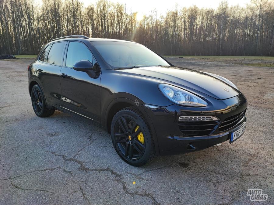 Black Porsche Cayenne 2012 in Klaipeda, with an engine capacity of 3.00 L and mileage of 294 thousand km for 14500 €, photo 5 on AUTOMOTO.COM.LV