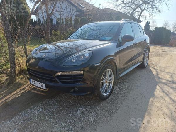 Melns Porsche Cayenne 2012 Rīga, ar dzinēja tilpumu 3.00 L un nobraukumu 279 tūkst. km par 16900 €, foto 1 vietnē AUTOMOTO.COM.LV