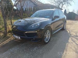 Black Porsche Cayenne 2012 in Riga, with an engine capacity of 3.00 L and mileage of 279 thousand km for 16900 €, photo  on AUTOMOTO.COM.LV