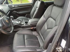 Melns Porsche Cayenne 2012 Rīga, ar dzinēja tilpumu 3.00 L un nobraukumu 279 tūkst. km par 16900 €, foto 9 vietnē AUTOMOTO.COM.LV