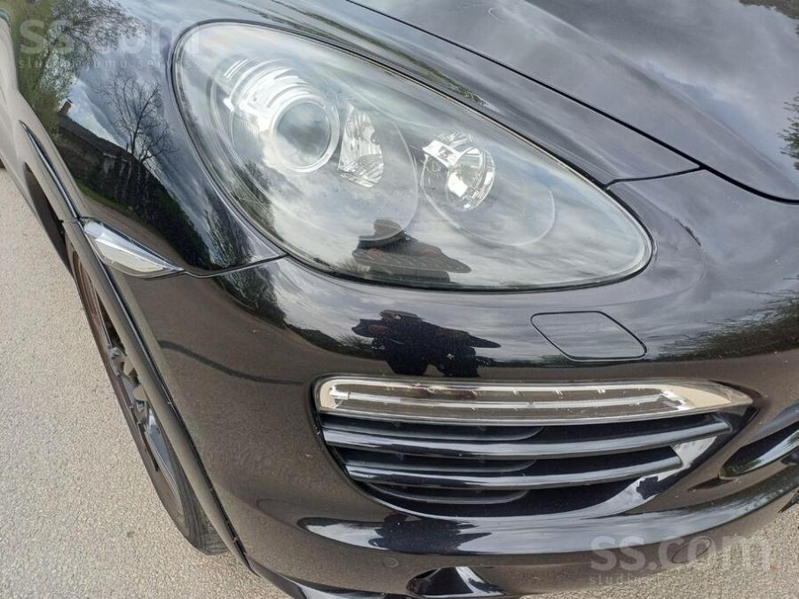 Melns Porsche Cayenne 2012 Rīga, ar dzinēja tilpumu 3.00 L un nobraukumu 279 tūkst. km par 16900 €, foto 15 vietnē AUTOMOTO.COM.LV