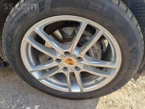 Melns Porsche Cayenne 2012 Rīga, ar dzinēja tilpumu 3.00 L un nobraukumu 279 tūkst. km par 16900 €, foto 17 vietnē AUTOMOTO.COM.LV