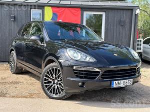 Melns Porsche Cayenne 2012 Rīga, ar dzinēja tilpumu 3.00 L un nobraukumu 363 tūkst. km par 15500 €, foto 3 vietnē AUTOMOTO.COM.LV