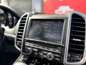 Melns Porsche Cayenne 2012 Rīga, ar dzinēja tilpumu 3.00 L un nobraukumu 363 tūkst. km par 15500 €, foto 17 vietnē AUTOMOTO.COM.LV