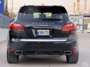 Melns Porsche Cayenne 2012 Viļņa, ar dzinēja tilpumu 4.80 L un nobraukumu 181 tūkst. km par 15000 €, foto 3 vietnē AUTOMOTO.COM.LV