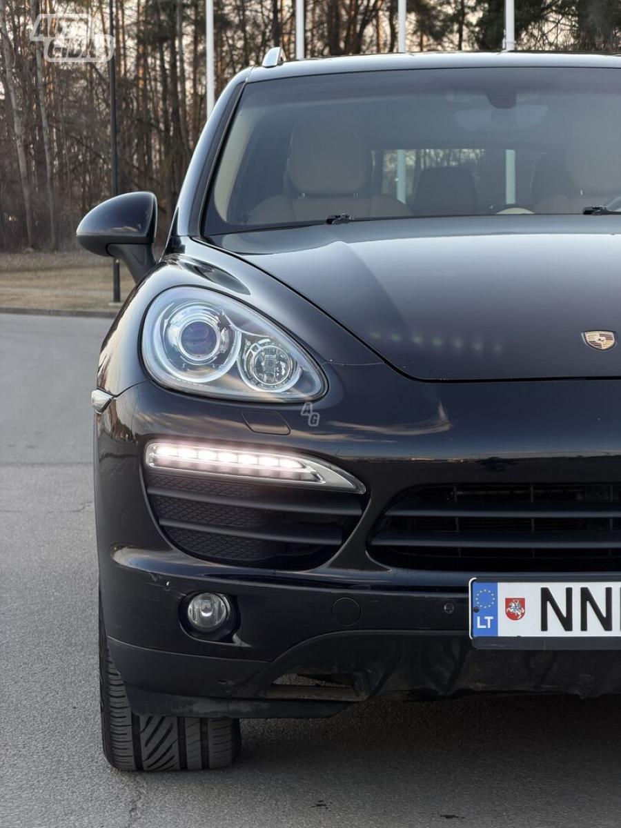 Melns Porsche Cayenne 2012 Viļņa, ar dzinēja tilpumu 4.80 L un nobraukumu 181 tūkst. km par 15000 €, foto 7 vietnē AUTOMOTO.COM.LV