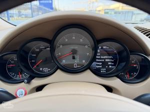 Melns Porsche Cayenne 2012 Viļņa, ar dzinēja tilpumu 4.80 L un nobraukumu 181 tūkst. km par 15000 €, foto 26 vietnē AUTOMOTO.COM.LV